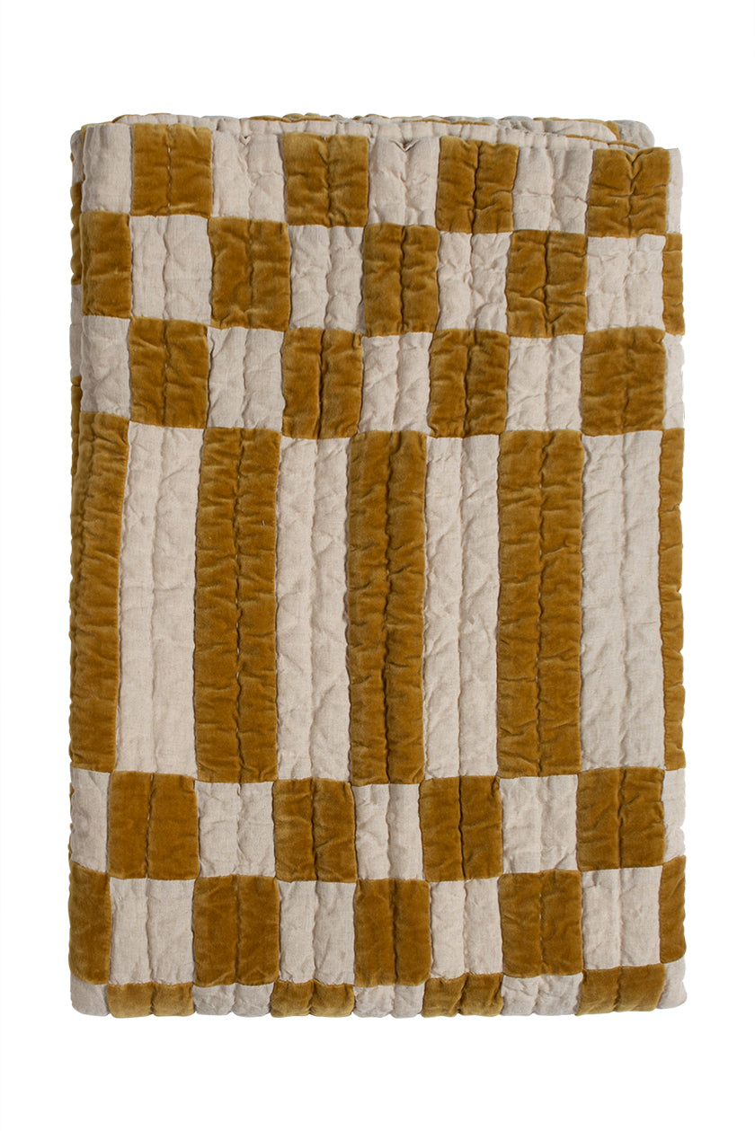 Checkerboard Throw Golden Lichen 140x220 – Studio 9 Living